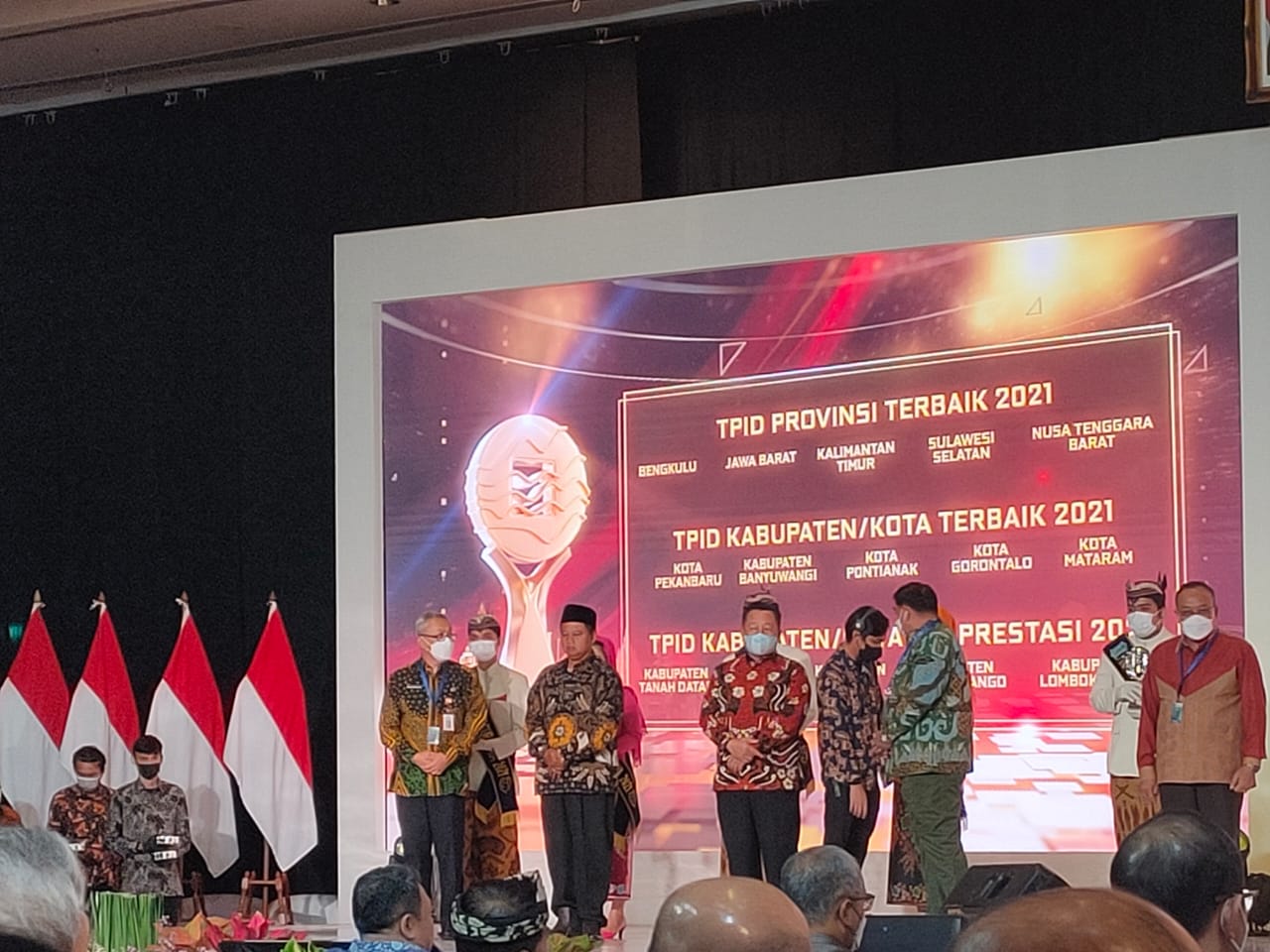 Pemprov Bengkulu Raih Penghargaan TPID Provinsi Terbaik 2021 Wilayah Sumatera | SiberZone Indonesia